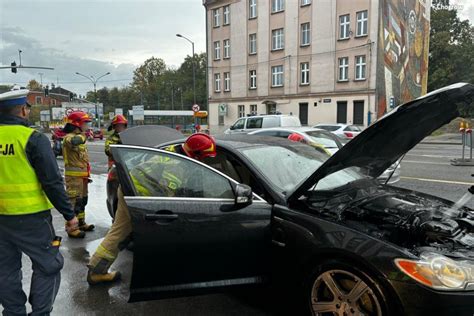 Chorzów Samochód zapalił się w trakcie jazdy WIDEO Aktualności i