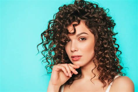 Como peina el pelo rizado técnicas y cuidados Coiffure