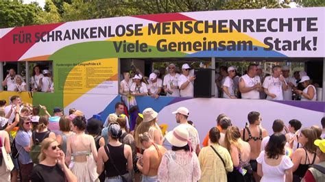 CSD in Köln Bunte Parade ernste Botschaft Nachrichten WDR
