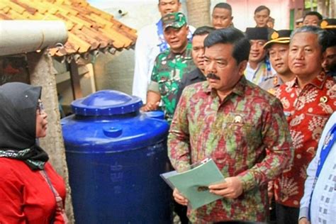 Menteri ATR BPN Serahkan 35 Sertifikat Tanah Di Kepulauan Seribu