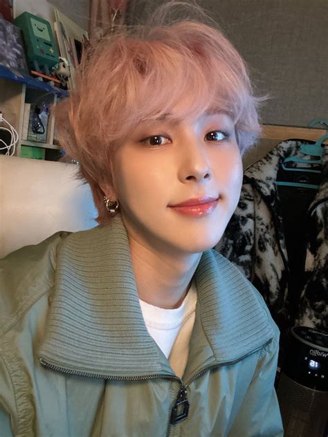 Cy On Twitter HES SO PRETTY IM GOING TO KILL MYSELF