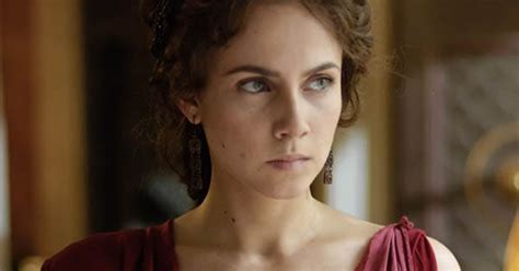 Picture Of Aura Garrido