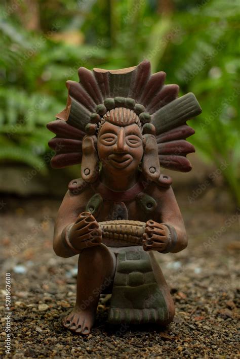 Fototapeta Figura Prehispanica De Barro Tradicional Mexicana Historia