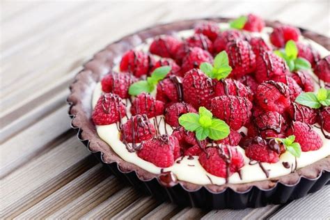 Tarta De Frambuesas Y Chocolate Blanco