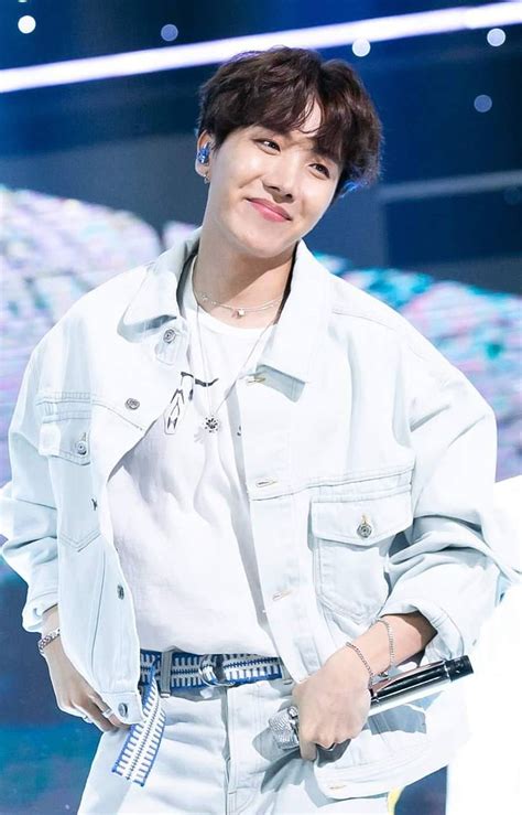BTS J Hope Photos Những bức ảnh đáng xem nhất của thành viên này Xem