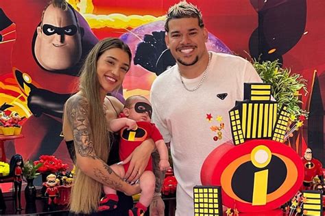 Mãe de bebê de 3 meses Bia Miranda diz que está grávida do ex namorado