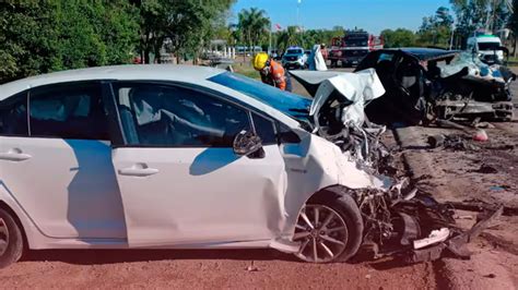 Fatal accidente en Crespo dejó tres muertos