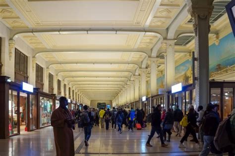 attaque au couteau à la gare de Lyon plusieurs personnes blessées