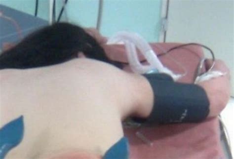 閲覧注意女性刑務所から脱走しようとした女囚人全裸にされこうなる画像 ポッカキット