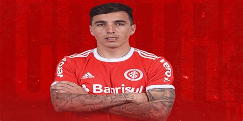 Internacional Renova Contrato Renzo Saravia Folha Do Estado SC
