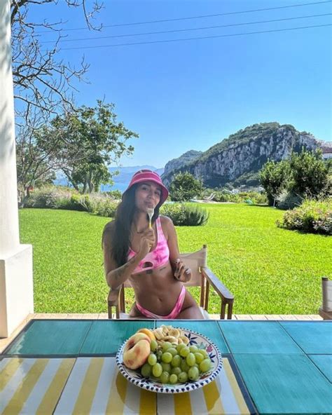 Steffi Méndez encanta con nuevas fotos en bikini Tecache cl