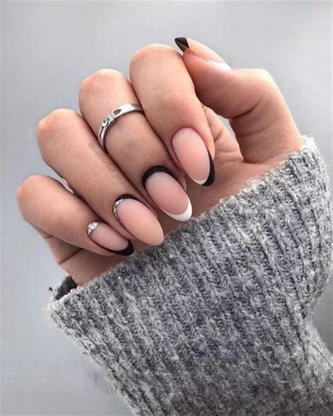 15 Diseños de manicure francés en tonos que no son blanco