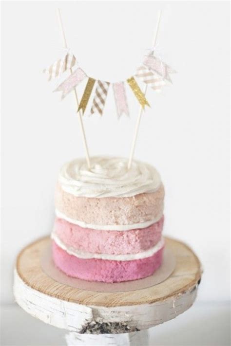Naked Cake para festa infantil 20 inspirações fofas Baú de Menino