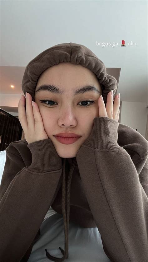 Selfie Poses Instagram Selfies Poses Foto Instagram Hijab Style