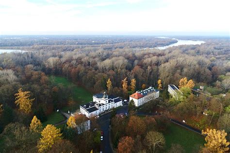 Polska z góry Zamki dworki pałace 2 Na ziemi sieradzkiej 3 12