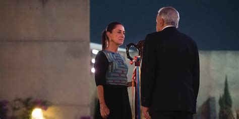 Video Captan Pl Tica Privada Entre Amlo Y Sheinbaum Tras Entrega De