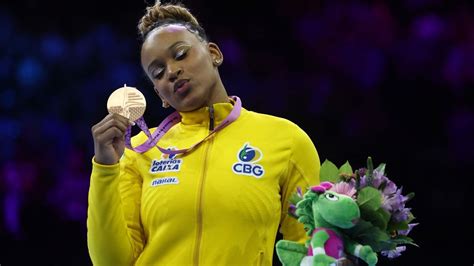 Rebeca Andrade faz história e conquista o bronze na trave no Mundial de