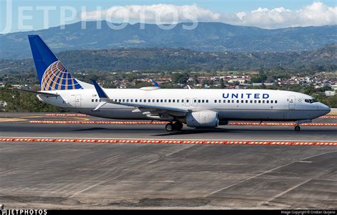 N11206 Boeing 737 824 United Airlines Cristian Quijano JetPhotos