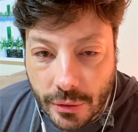 Danilo Gentili Assusta Seguidores Ao Aparecer O Rosto Inchado Eu