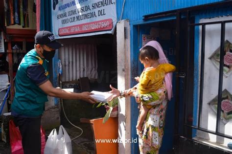 Manusia Yang Paling Dicintai Oleh Allah Adalah Yang Paling Memberikan