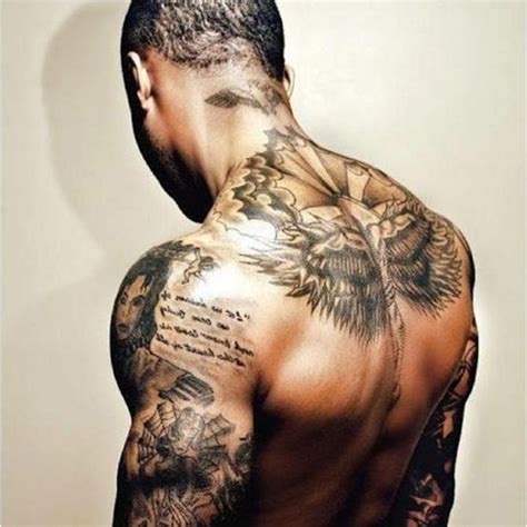 Tatouage dos homme quelques motifs sympas à adopter d urgence