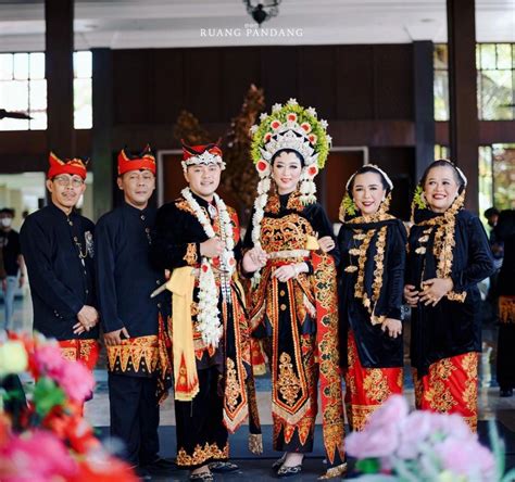 10 Gaun Dan Makeup Ngunduh Mantu Adat Osing Istri Danang DA