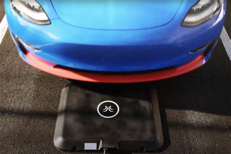 Pourquoi la recharge sans câble est cruciale pour la voiture électrique