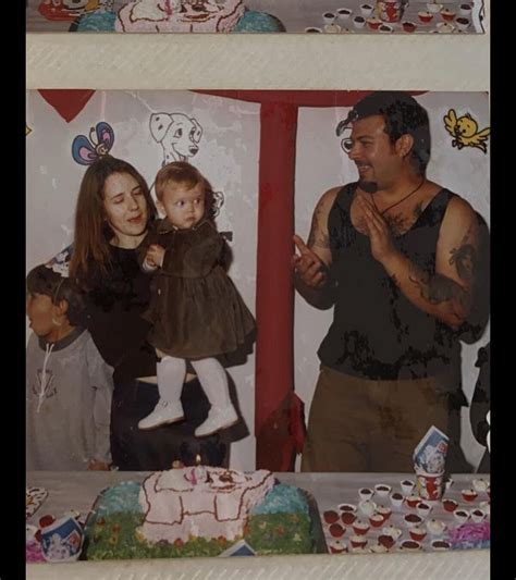 Foto Mingau Baixista Do Ultraje A Rigor Em Foto De Crian A Da Filha