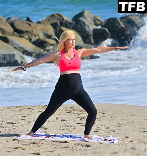 Pregnant Heidi Pratt Practices Yoga On The Beach In Santa Monica 47
