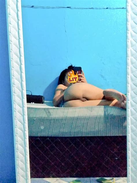 Novinha Deliciosa Pelada Em Fotos E Videos Caseiros Fotos Porno