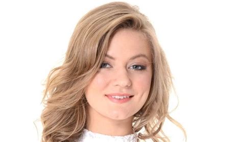 Merry Pie Biography Wiki Age Height Career Photos More Artofit