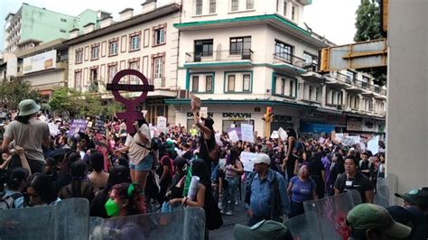 8M En Veracruz Miles De Mujeres Marcharon En Xalapa Al Grito De Nunca