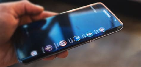 Cómo Eliminar las Manchas Negras de la Pantalla de un Celular Mira