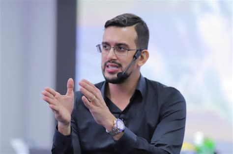 Quem é Marcus Marques A história do Acelerador Empresarial