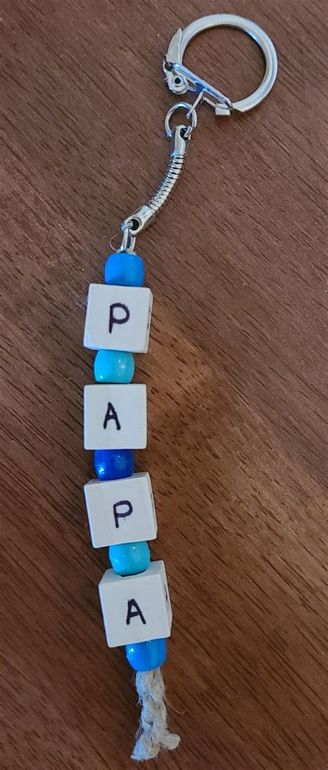 liste Reproduire puzzle porte clé maternelle Football Là Faible