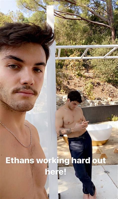 Pin By Emily On Ethan Grayson Celebrities Male Dolan Twins Dollan