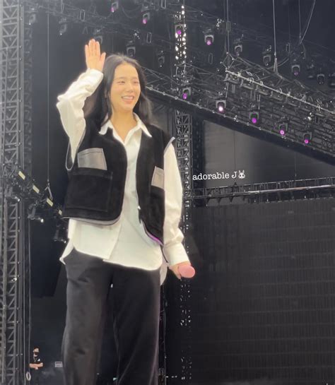 CENTRAL KIM JISOO On Twitter JISOO Na Soundcheck Do Primeiro Show Da