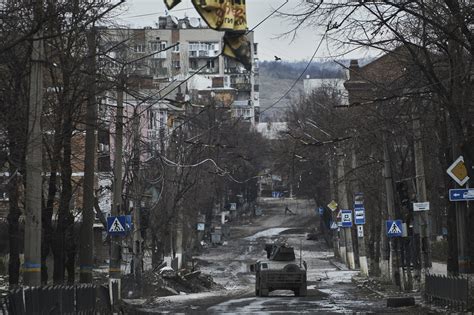 Rusi krenuli u veliku noćnu ofenzivu Predvodi ih zloglasni Putinov