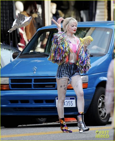Photo Margot Robbie Harley Quinn Birds Of Prey Set Photo