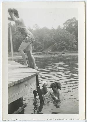 VINTAGE BIKINI LAKE SWIMSUIT TEEN HIGH SCHOOL GIRLS OOPS FUNNY BRUNETTE