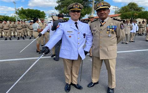 Policia Militar Da Bahia Realiza Solenidade Em Homenagem A Tiradentes