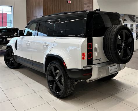 Land Rover Defender Se In Fuji White Perfect Suv
