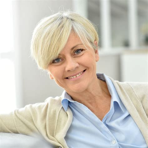 Kurzhaarfrisuren für Frauen ab 50 schönsten Ideen BRIGITTE de
