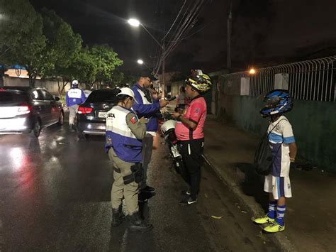 Blitz da Lei Seca em Maceió prende duas pessoas por embriaguez ao