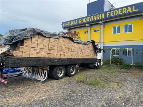 PRF apreende carga avaliada em cerca 325 mil reais na rodovia Fernão