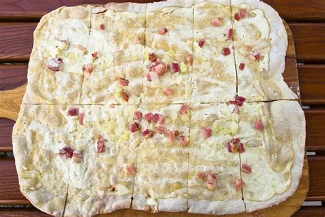 La recette de la flammekueche la tarte flambée traditionnelle