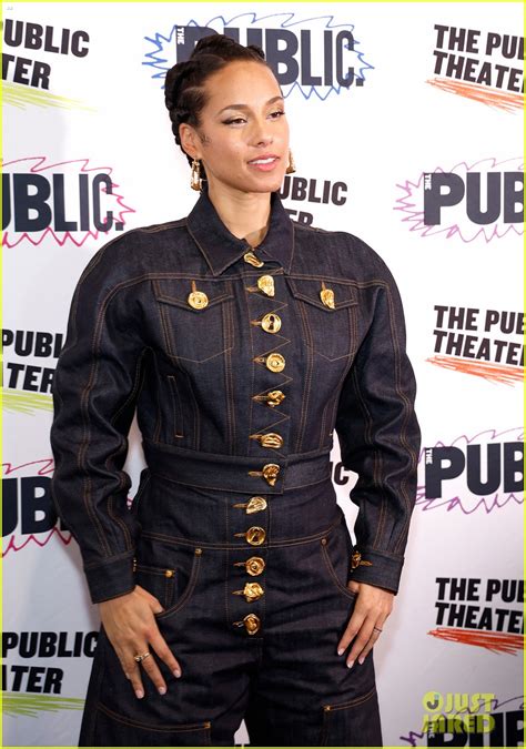 Alicia Keys Mom Son Join Her For Opening Of New Musical Hell S