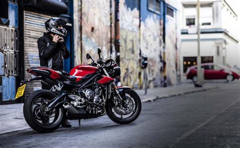 2017 Triumph Street Triple Range Unveiled In UK Team BHP