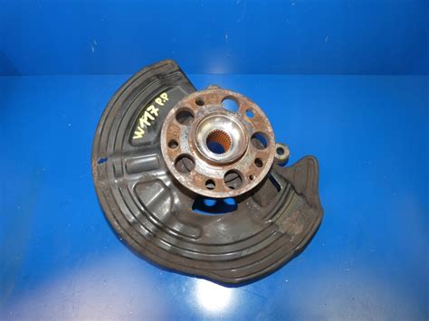 MERCEDES CLA W117 PIASTA PRAWY PRZÓD ZWROTNICA 13768682143