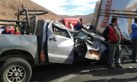 Chófer de camioneta accidentada ayer aclara accidente con camión en